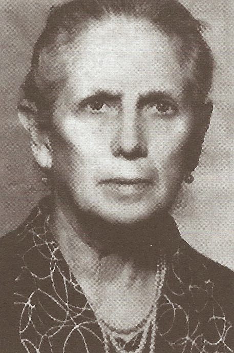 Silêncios e Memórias: [0696.] IRENE CASTRO [II]